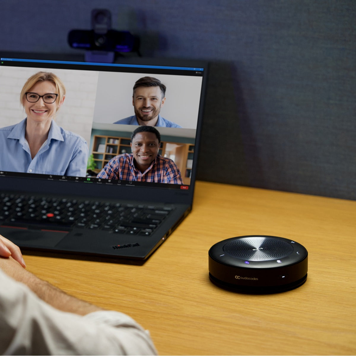 AudioCodes RX15 Bluetooth USB Speakerphone– Incom Telecoms Direct