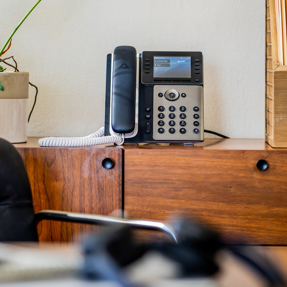 Poly Edge E320 IP Phone– Incom Telecoms Direct
